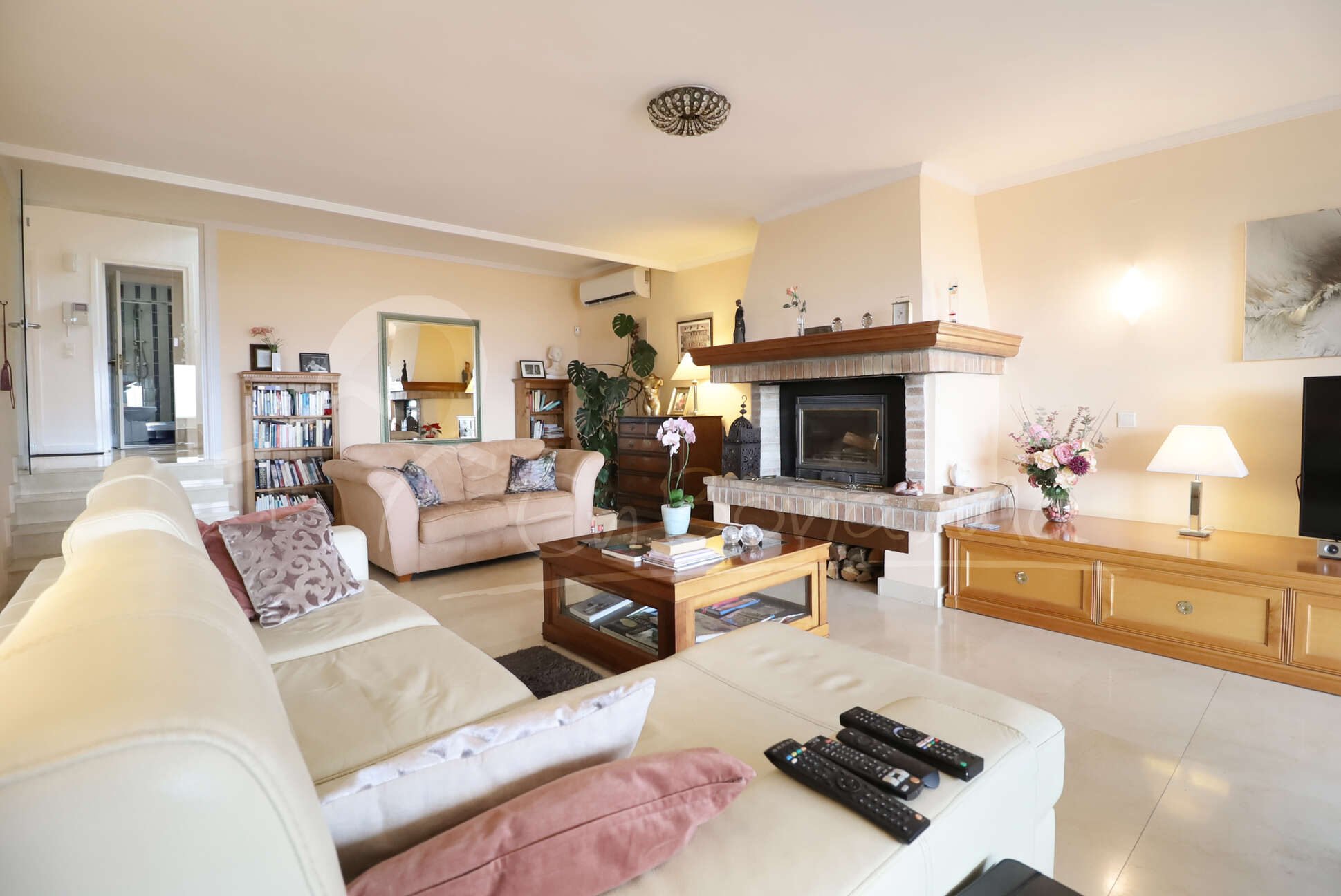 Bad Scale Interior Design